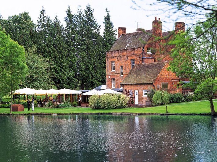 GROHE - Brocket Hall - Residential - References | GROHE