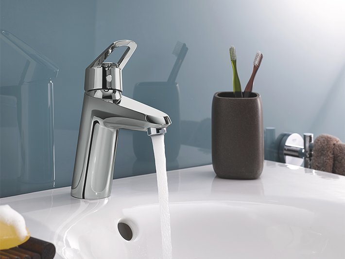 GROHE | 4 tips om water te besparen aan de wastafel | GROHE