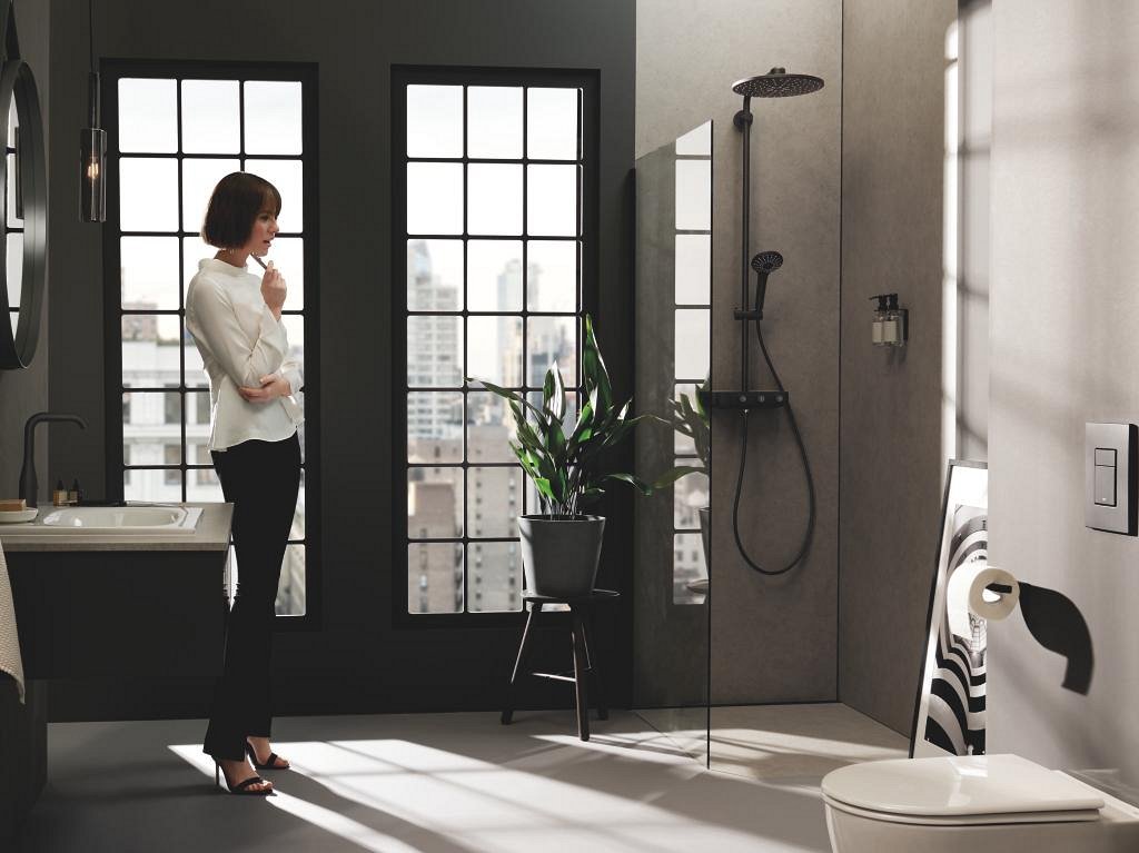 Bathroom & Kitchen fittings in GROHE Black | GROHE