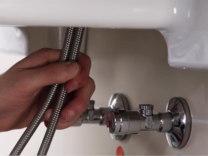 Installation guide - Install a single-lever basin mixer | GROHE