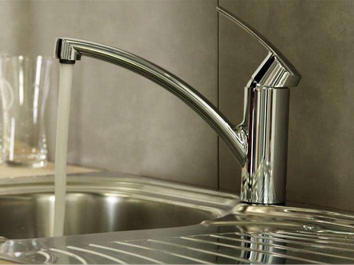 Installation guide - Install a kitchen sink mixer | GROHE