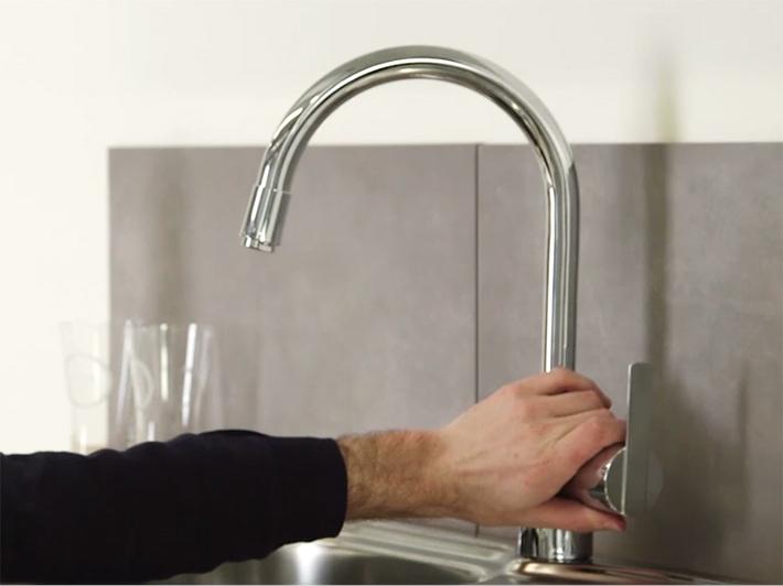 Installation guide - Install a kitchen sink mixer with a pull-out mixer ...