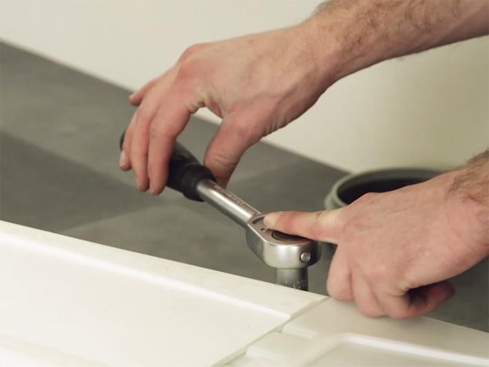 Installation guide - Install a wall-hung toilet system | GROHE