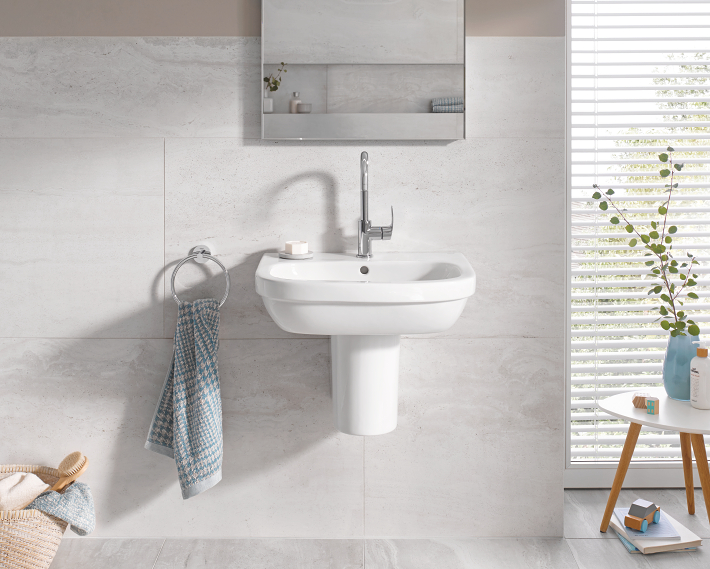 Euro Ceramic Wall hung WC | GROHE